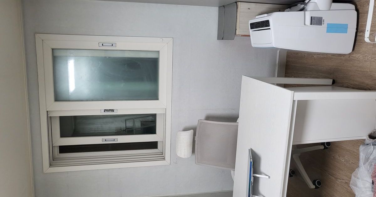 사당 어느 빌라 야간 1면 합지시공 홈메이크업 숨고 숨은고수