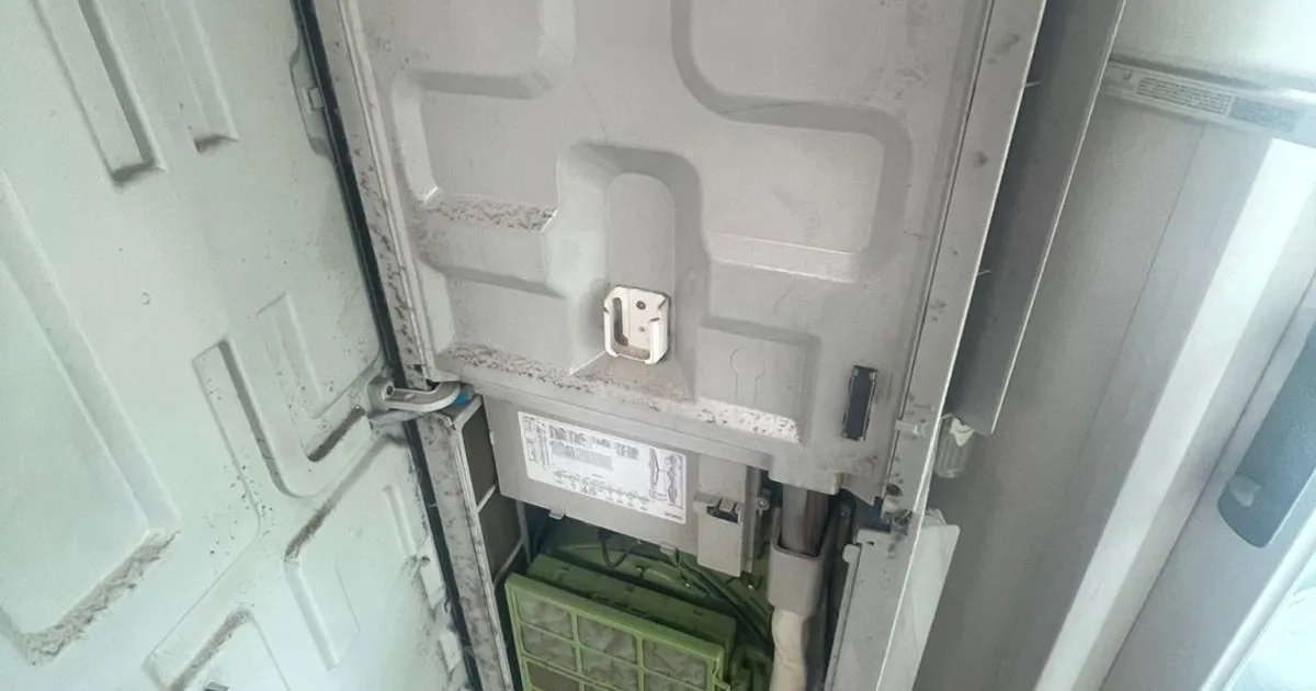 비산동 아파트 스탠드1대 벽걸이 에어컨 3대 분해 청소 메이 홈케어 숨고 숨은고수
