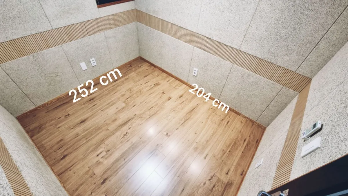 Room Num. 4 / 뮤파스튭 - 숨고, 숨은고수