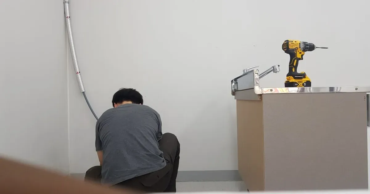 수도배관설비 및 싱크대설치 부동산 명품디자인설비 배관뚫는사람들 숨고 숨은고수