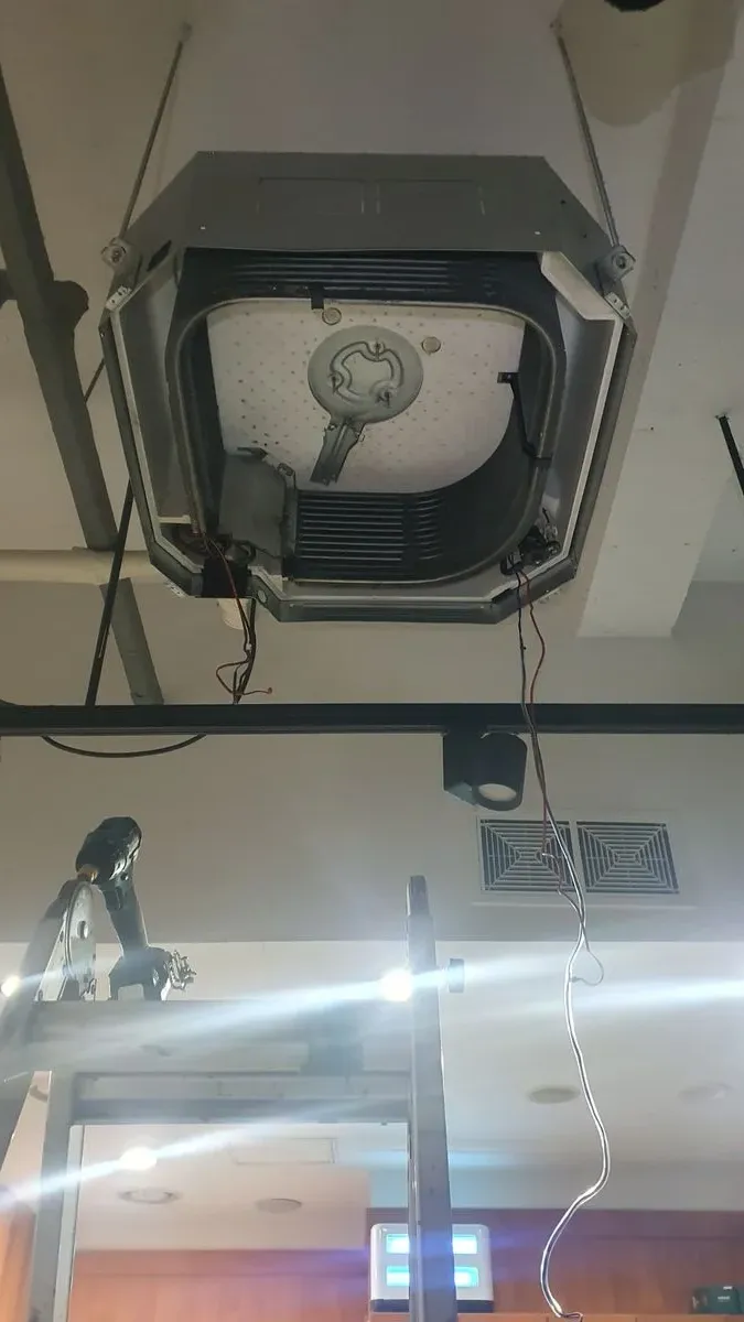 홍대 청년다방 시스템에어컨 분해세척 드림에어컨 숨고 숨은고수