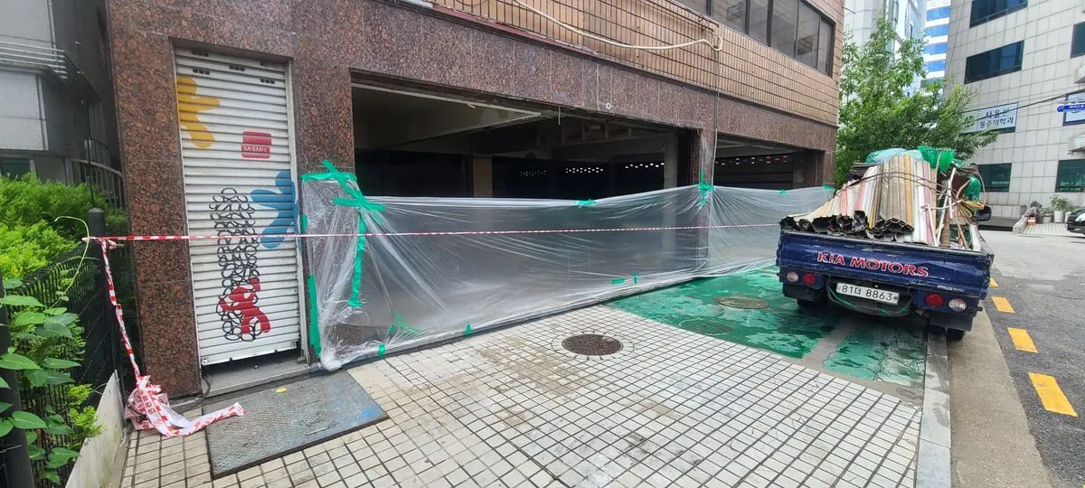 내부철거바닥 및 조적기둥 해체 공사 사진 김태군 숨고 숨은고수