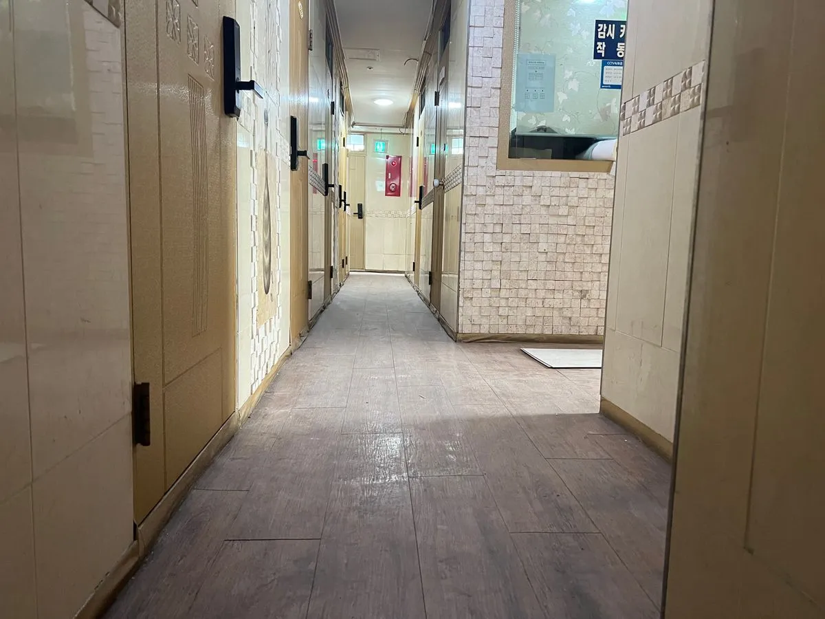 데코타일 복도시공 청년장판 숨고 숨은고수