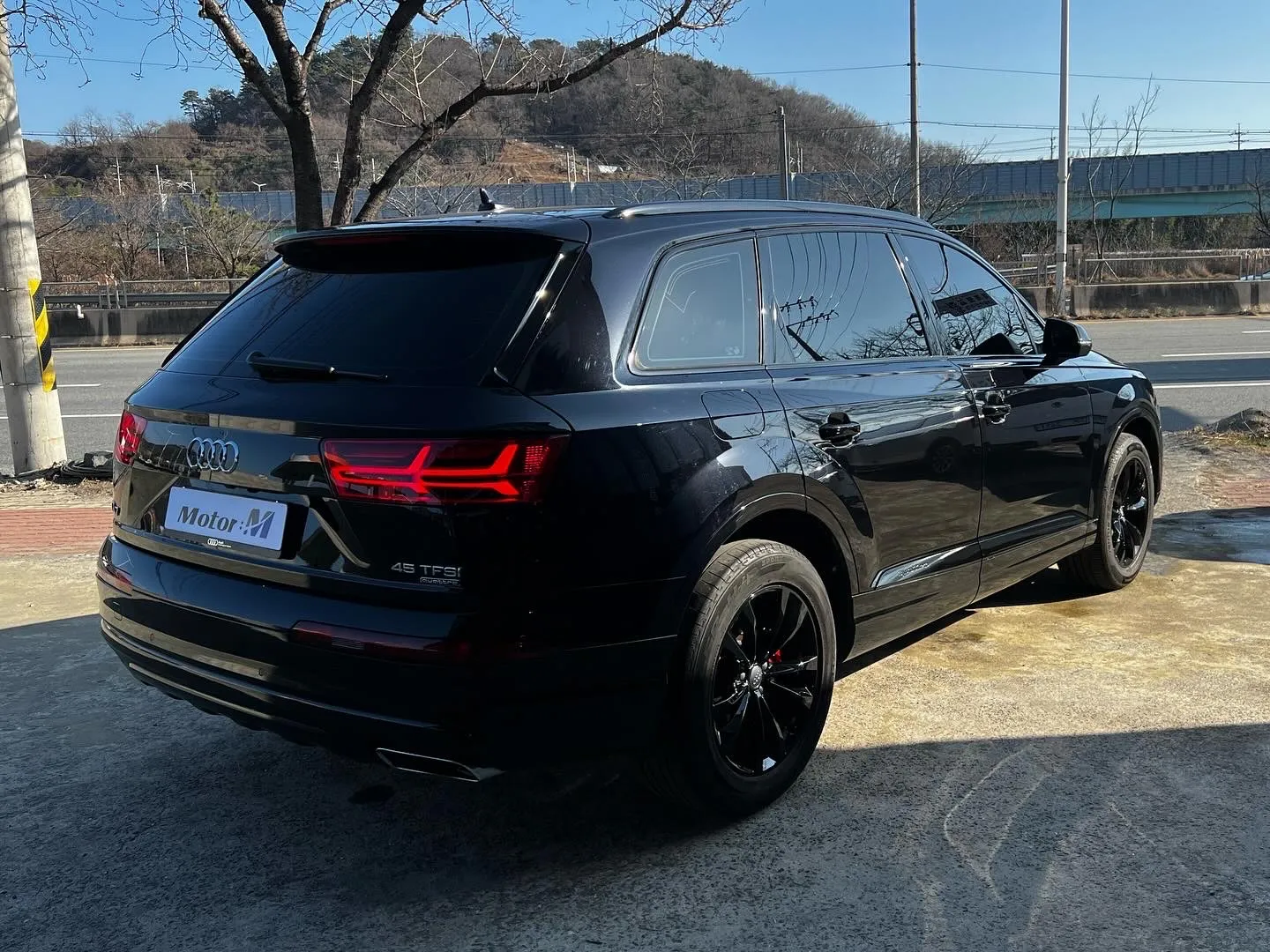 아우디 Q7 크롬죽이기 / motorm_wraps (모토엠) - 숨고, 숨은고수