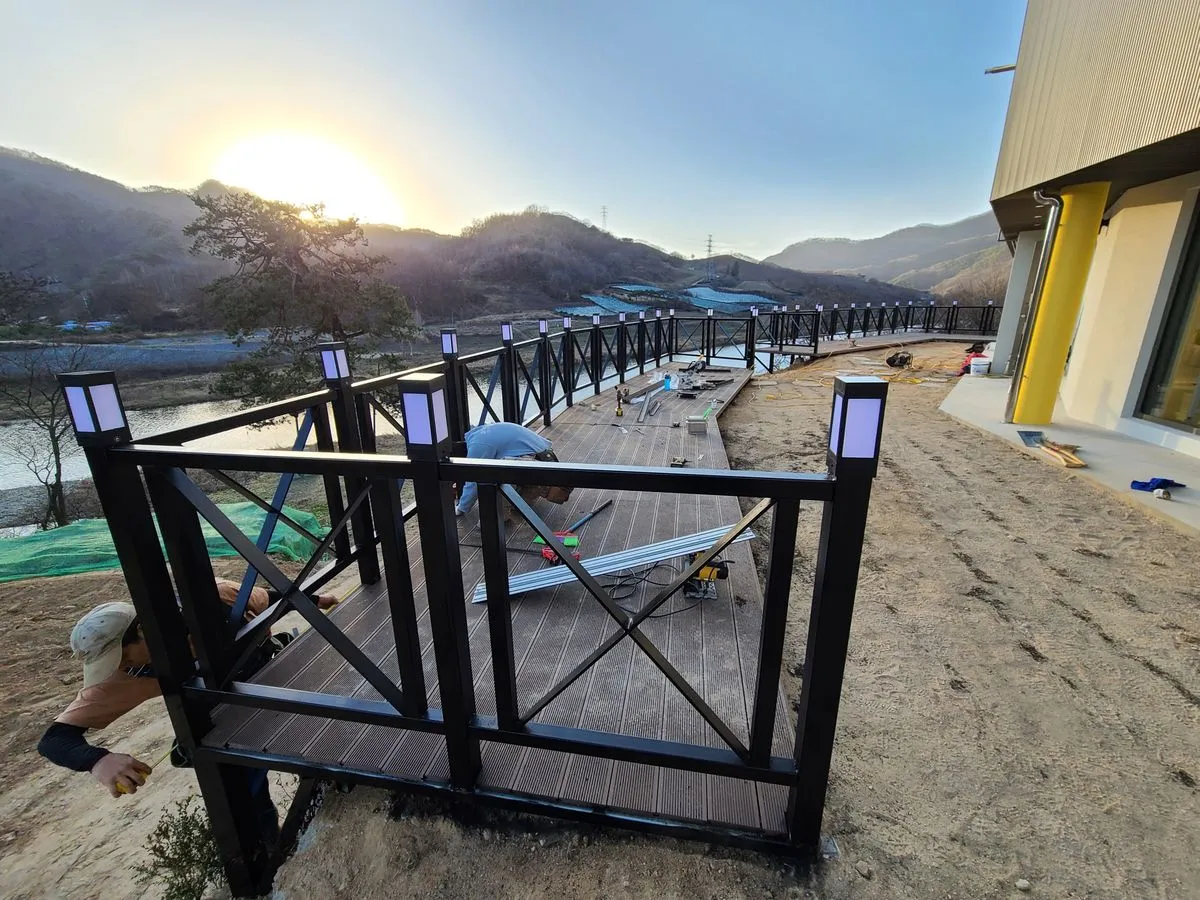 충주 까페 합성데크난간시공 포레우드 인테리어 숨고 숨은고수