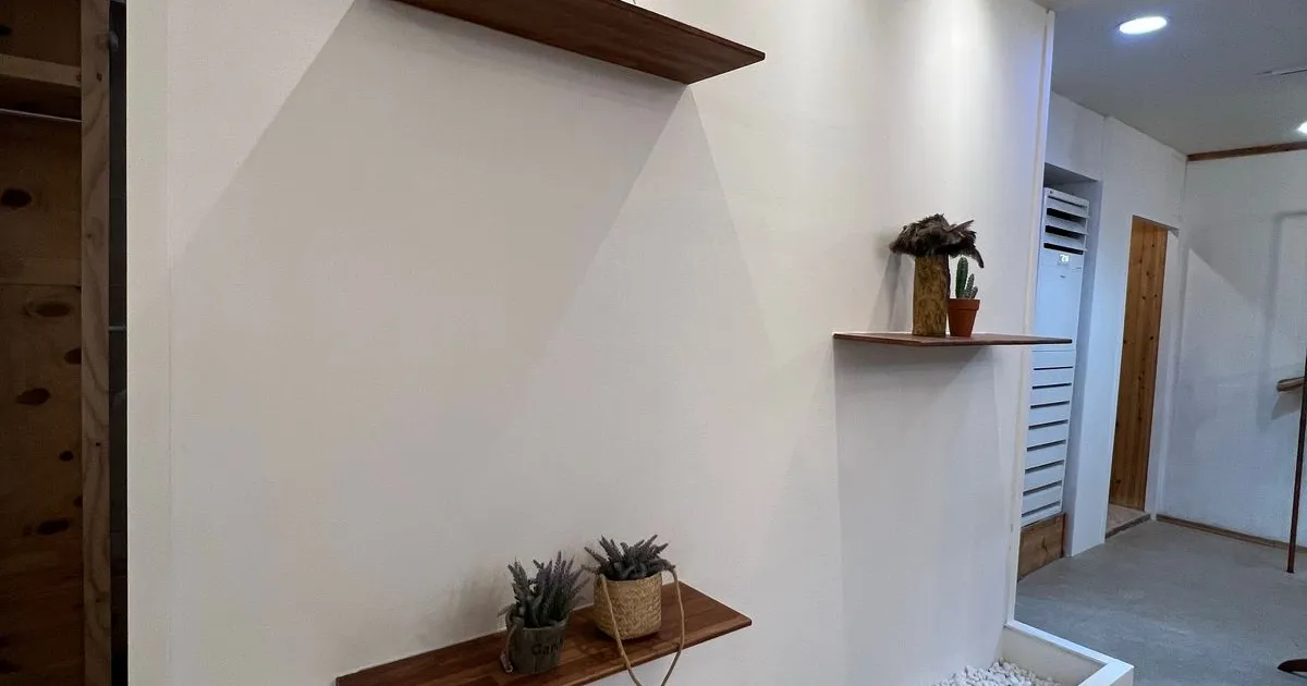 옷가게 신규가벽 및 탈의실 룸 추가작업 Goldmoon Design 숨고 숨은고수