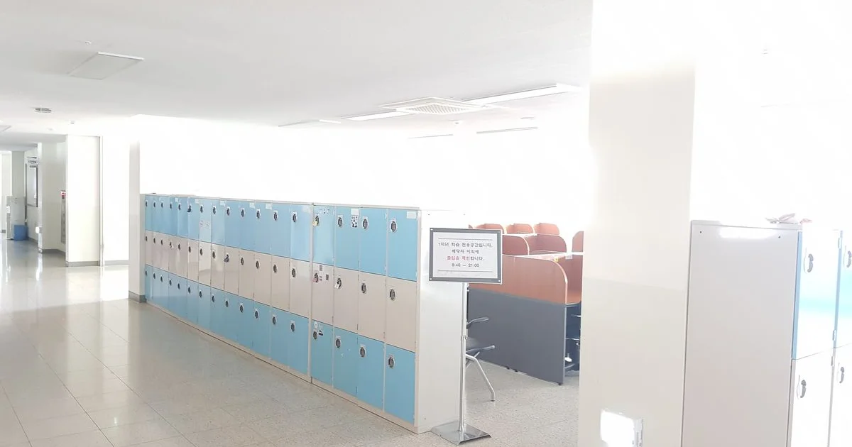 인천 고등학교 폴딩도어 시공 폴딩도어바른폴딩도어 숨고 숨은고수