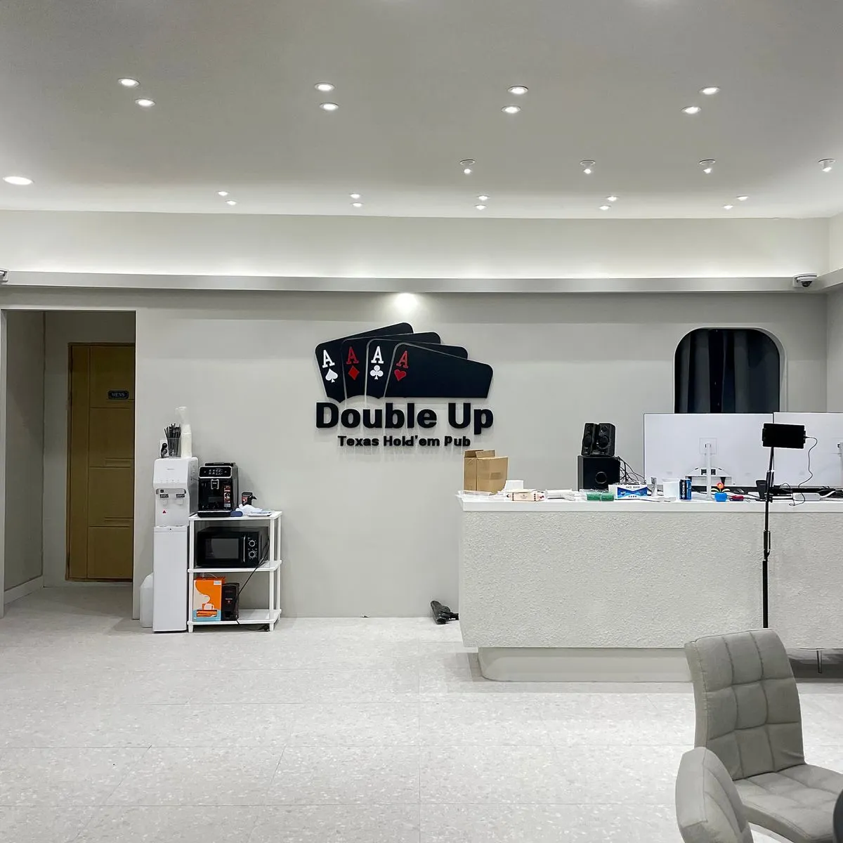 40py 홀덤펍 / 이윤희 - 숨고, 숨은고수