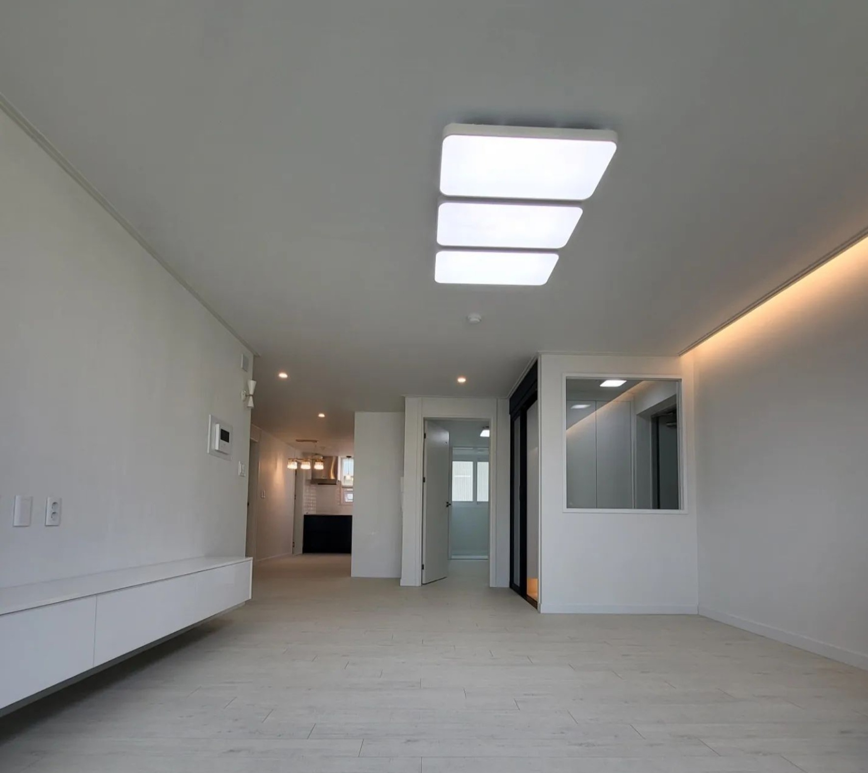 아파트 인태리어(32py) / 허진 - 숨고, 숨은고수