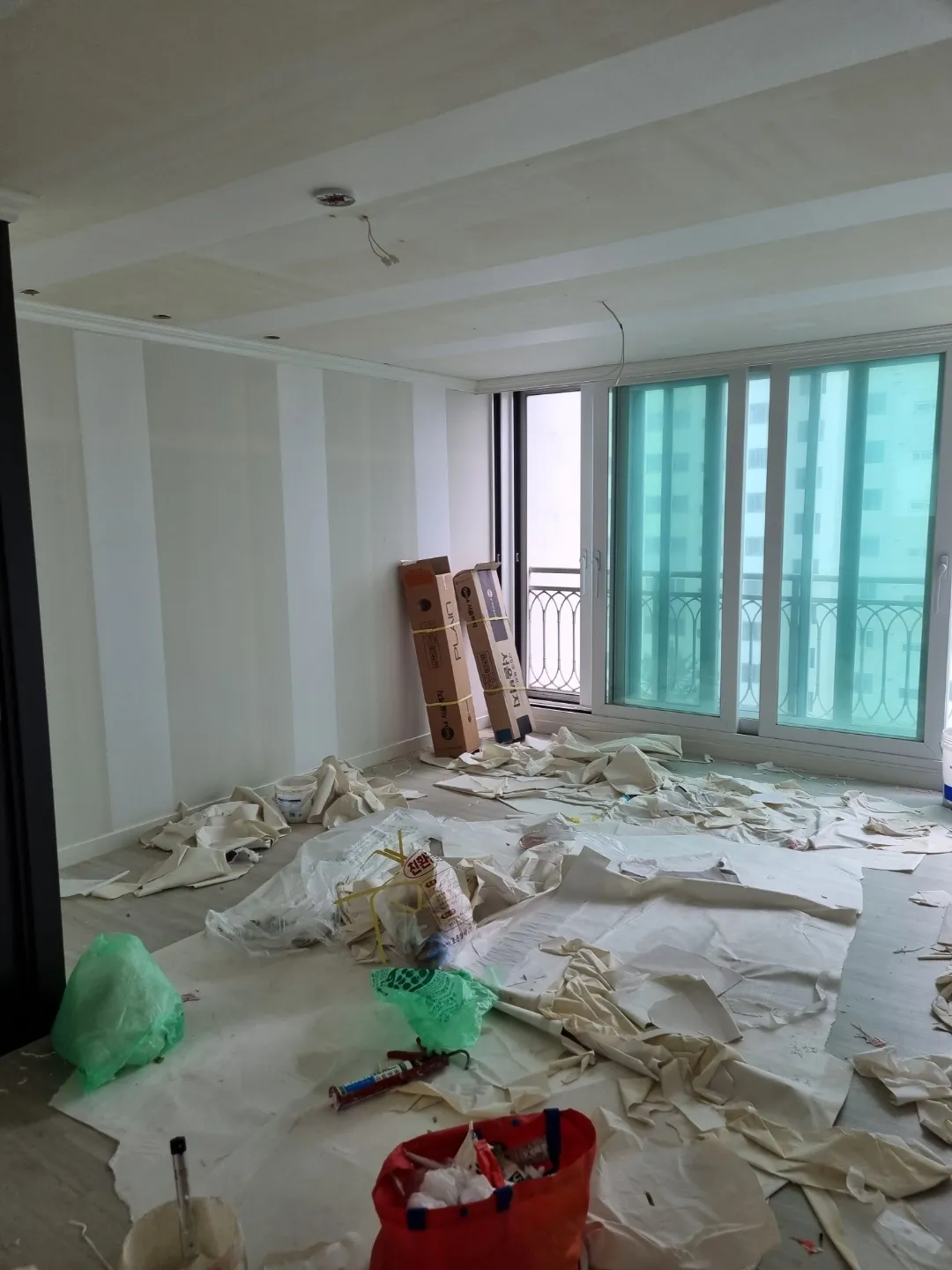 왜관 삼성아파트 22평 도배 데코타일시공 담쟁이 숨고 숨은고수