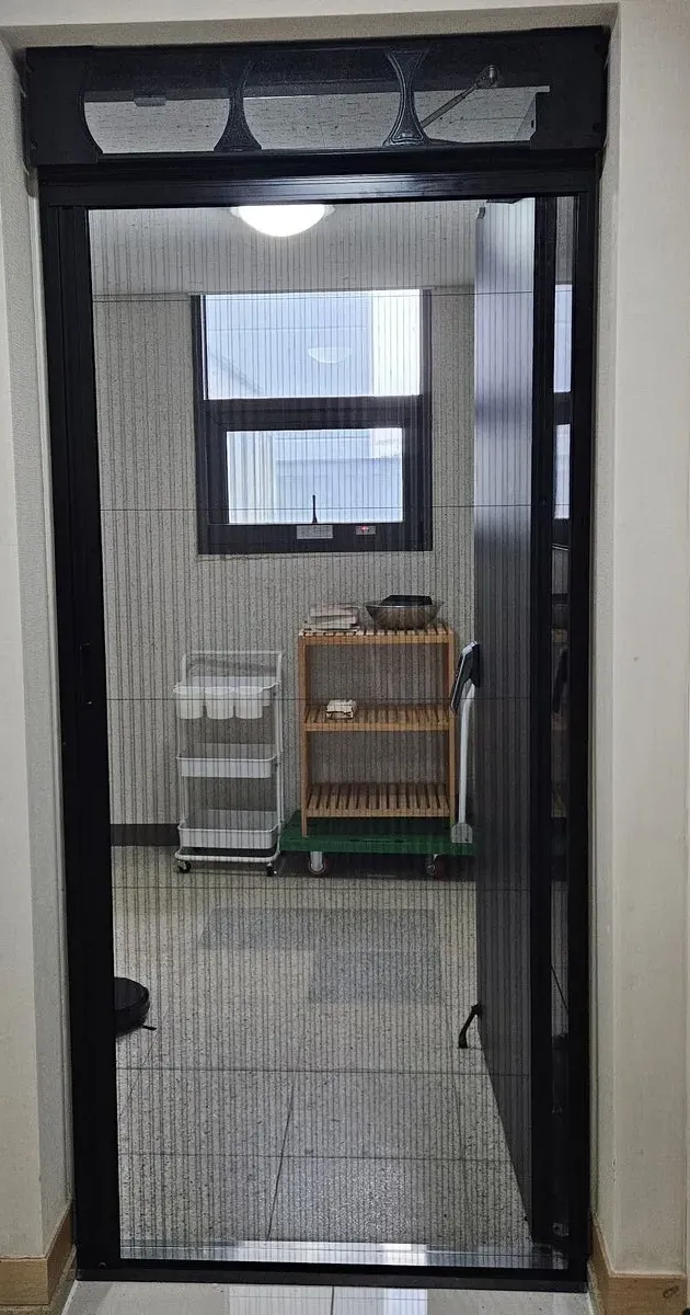 현관주름방충망 시공 현장 킹콩홈케어 숨고 숨은고수