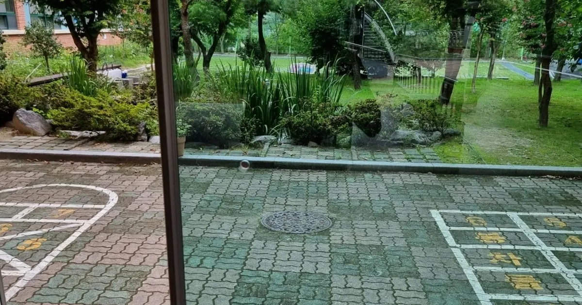 00중학교 안전필름 시공 주클린스쿨 숨고 숨은고수