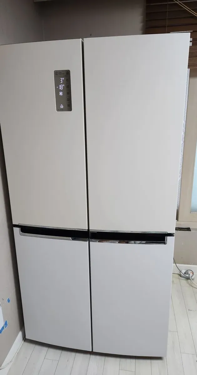 냉장고 인테리어 필름시공 인테리어 필름 팀스티크 곽효진 숨고 숨은고수