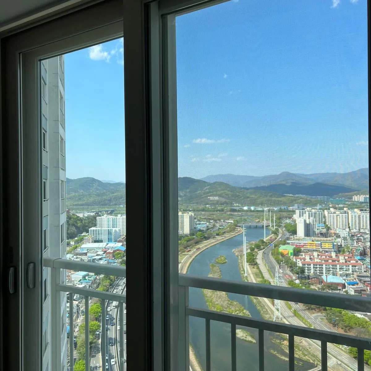 아파트유리창청소 닦아드림 숨고 숨은고수