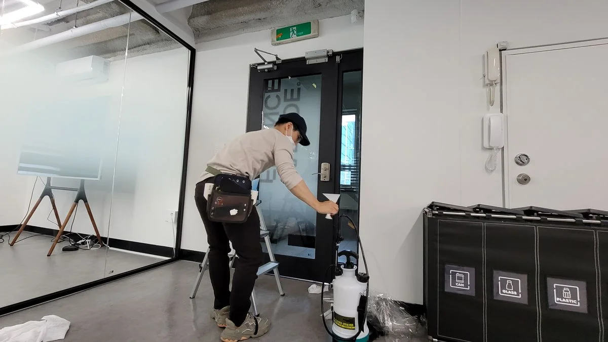 그라데이션시트 레터링 조합시공 Feelgo 숨고 숨은고수