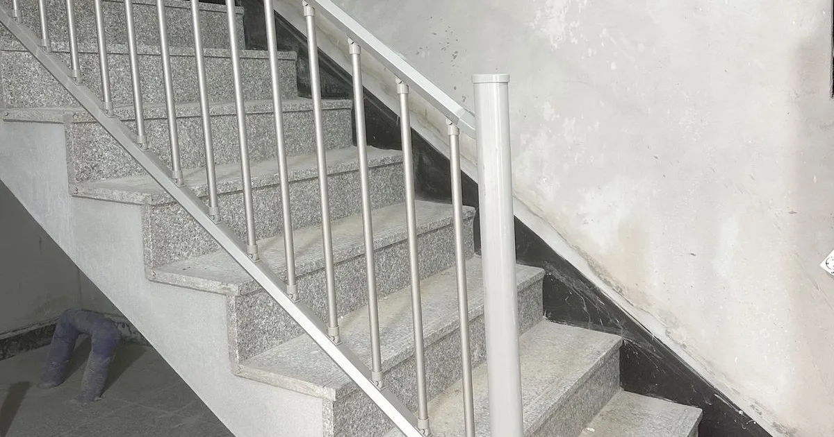 대림동 빌라 계단 난간대 핸드레일 제작 및 시공 필앤홈 숨고 숨은고수