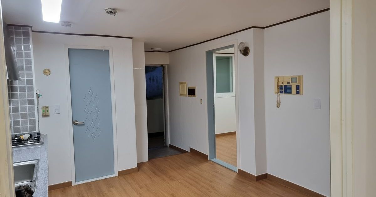 광폭합지 화이트 도배건입니다 상호 도배하여 기쁜 집 숨고 숨은고수