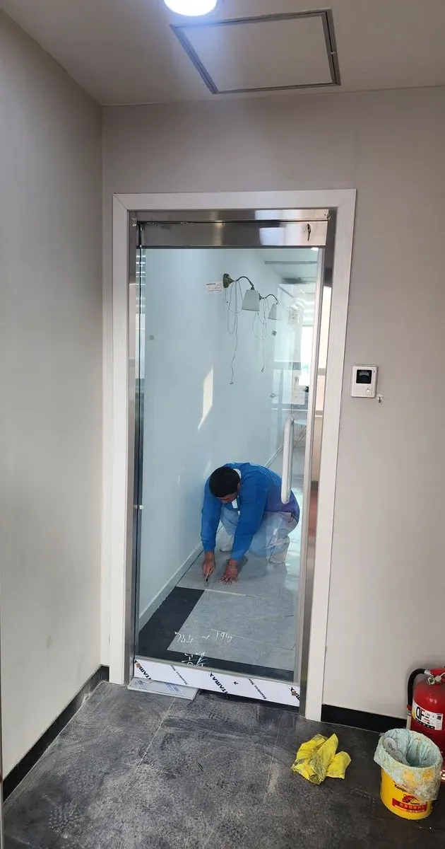 노원 상가 목문제거후 스텐 강화도어 시공입니다 만평 창호 숨고 숨은고수