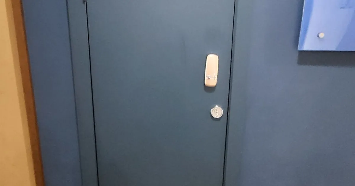 병원직원출입문 현대홈도어홈테크대구경북직영시공업체 숨고 숨은고수