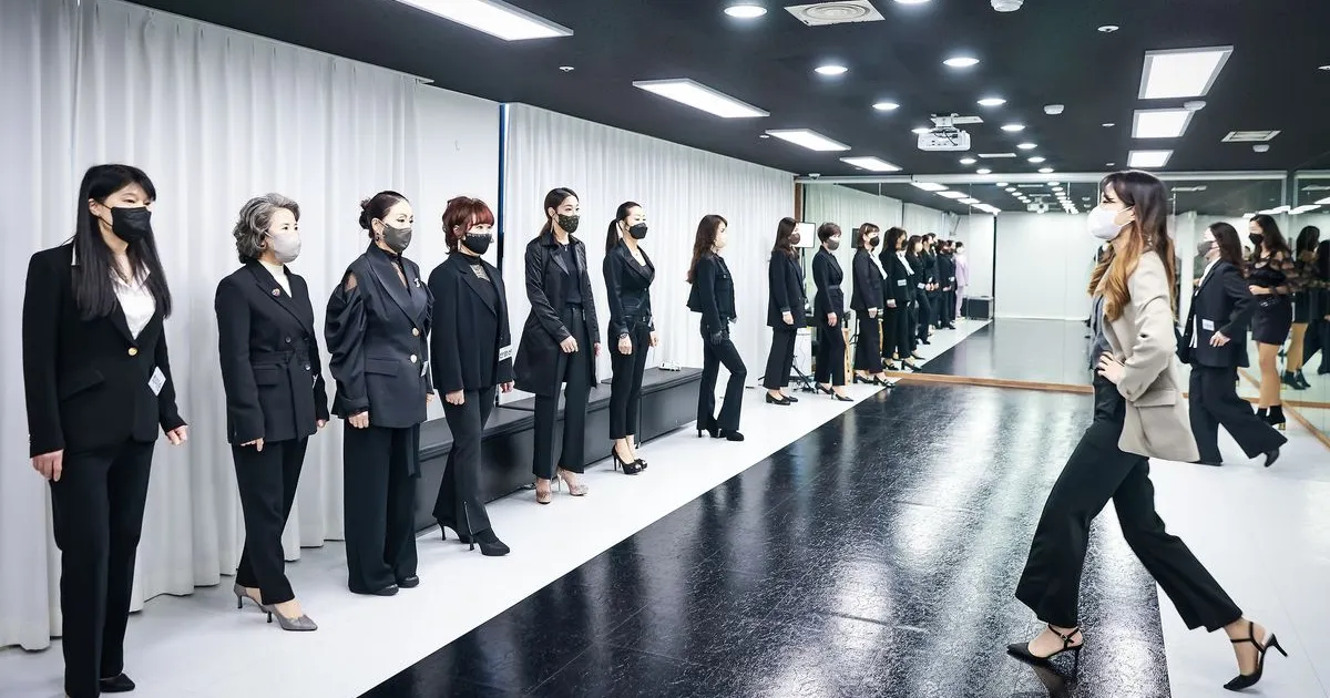 모델포즈워킹 대회 바른자세 등 이주연 숨고 숨은고수