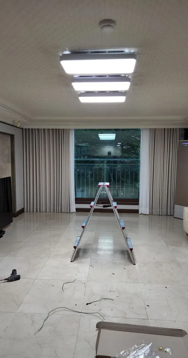 기존 거실등 철거 새로운 조명설치 송실장두산전기조명 숨고 숨은고수