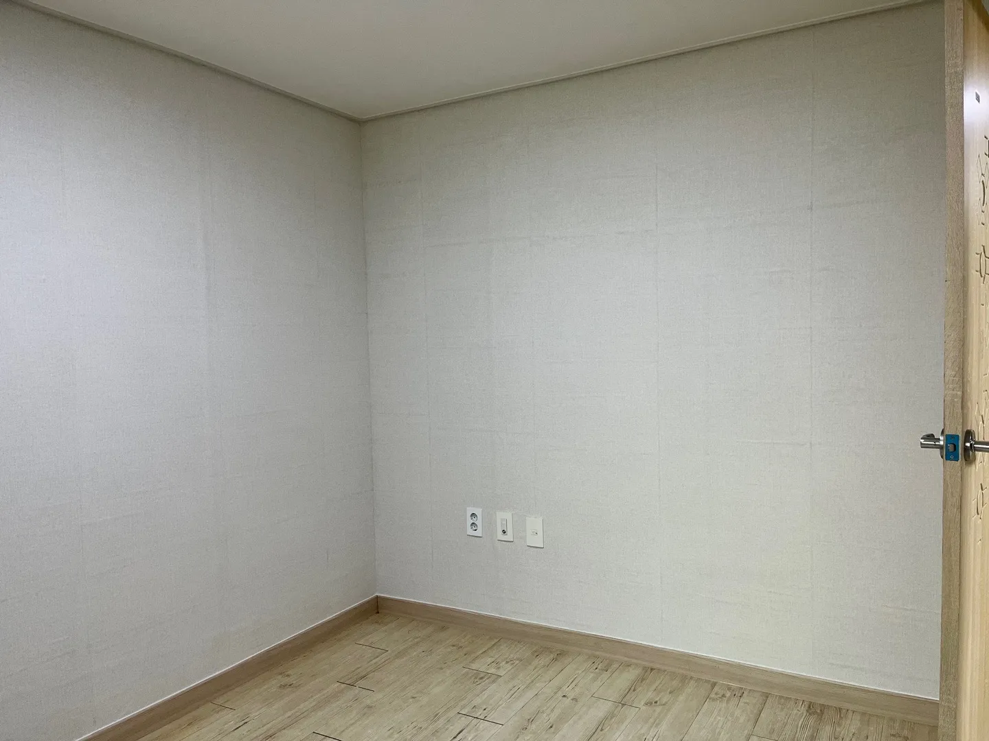 덕명동 투룸 합지 소폭 전체도배 찐도배 숨고 숨은고수