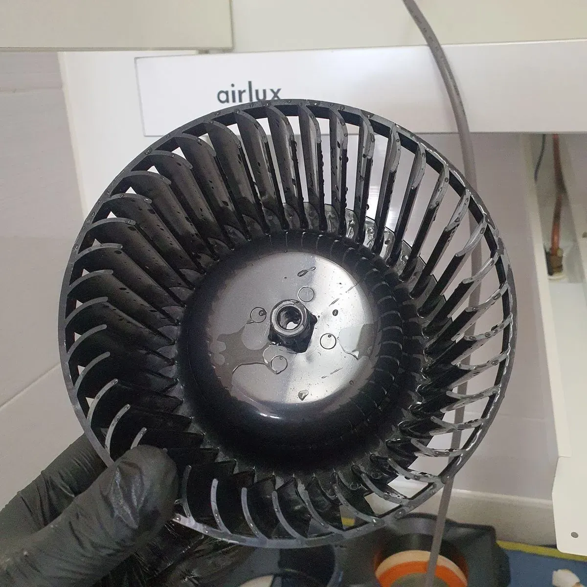기름 뚝뚝 떨어지는 후드 Hs홈케어 부산대리점 숨고 숨은고수
