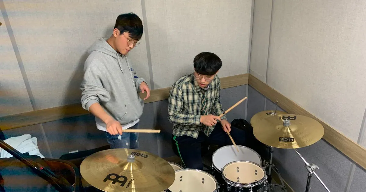 예술고등학교 드럼레슨 출강 중 강현준 숨고 숨은고수