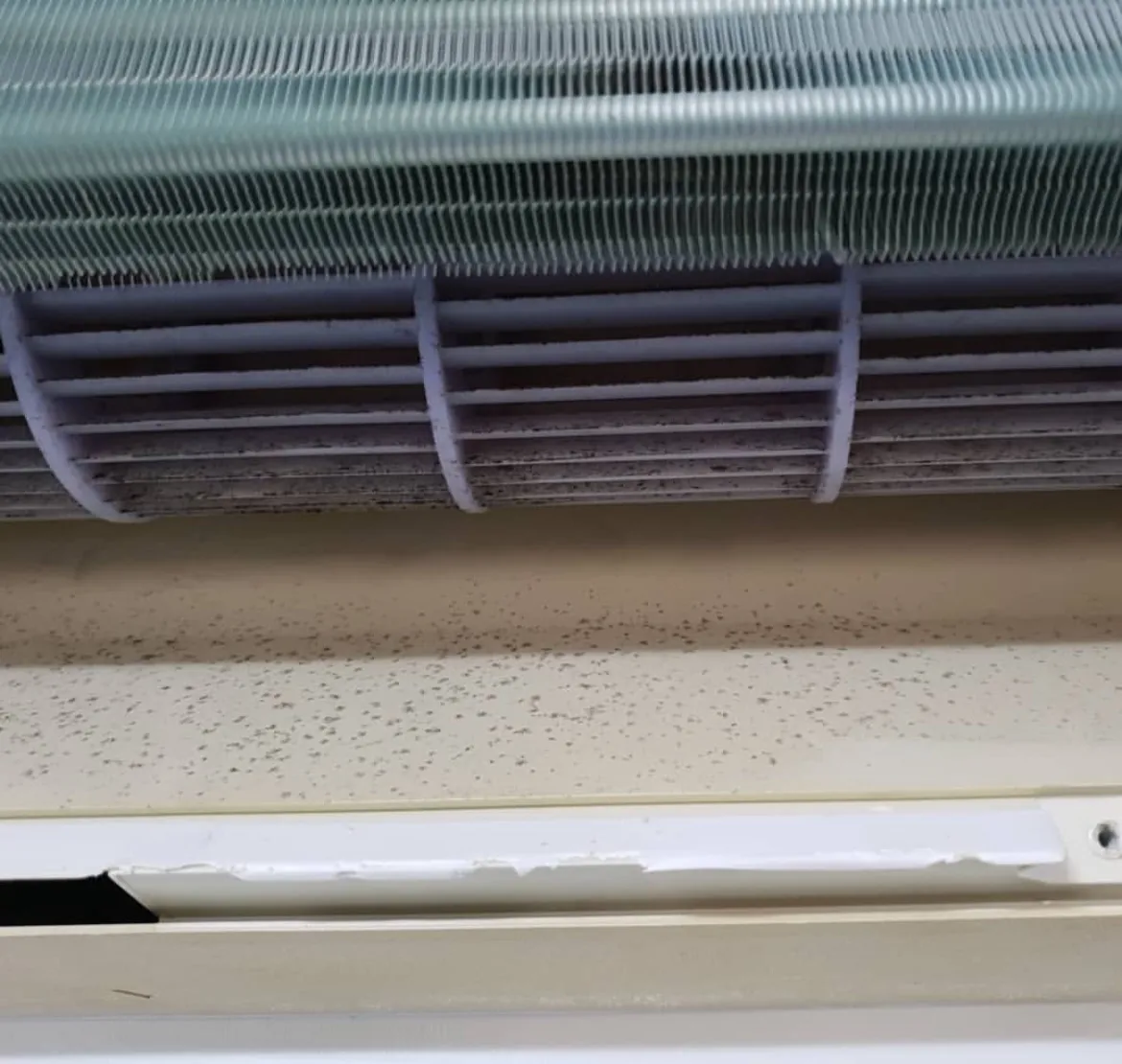 벽걸이 에어컨 송풍펜 청소 전후 브로클린 숨고 숨은고수