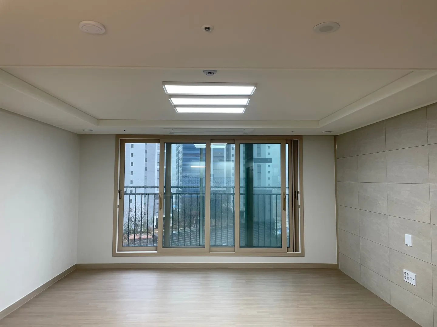 양산 사송 더샵데시앙2차 34평 입주청소 했어요 명품청소 입청로랑 숨고 숨은고수