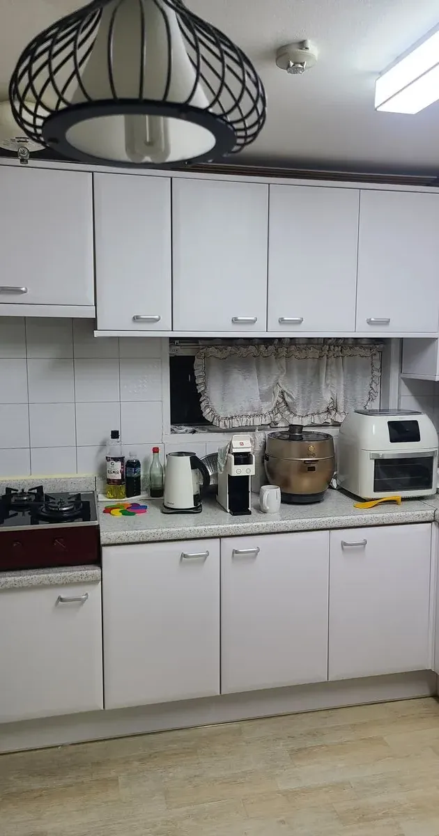 성남신흥동 두산아파트 씽크대 현관문수납장 필름리폼 리안종합인테리 숨고 숨은고수
