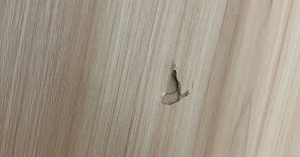 문짝구멍 필름시공 통한 보수 필름총각 숨고 숨은고수