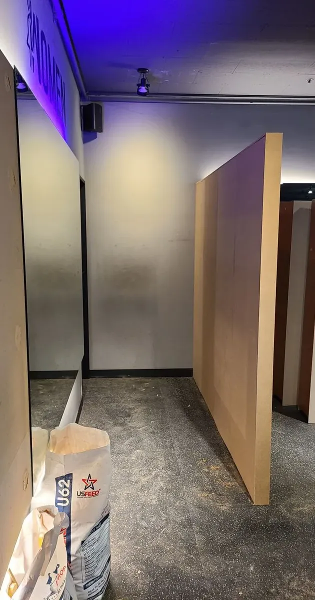 가벽 작업 고무망치 숨고 숨은고수