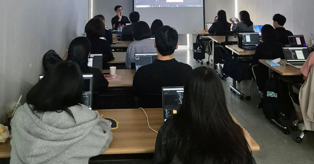 천재it교육센터 강사 12년 고객 맞춤 영상 편집 촬영 제작 Yourday 숨고 숨은고수