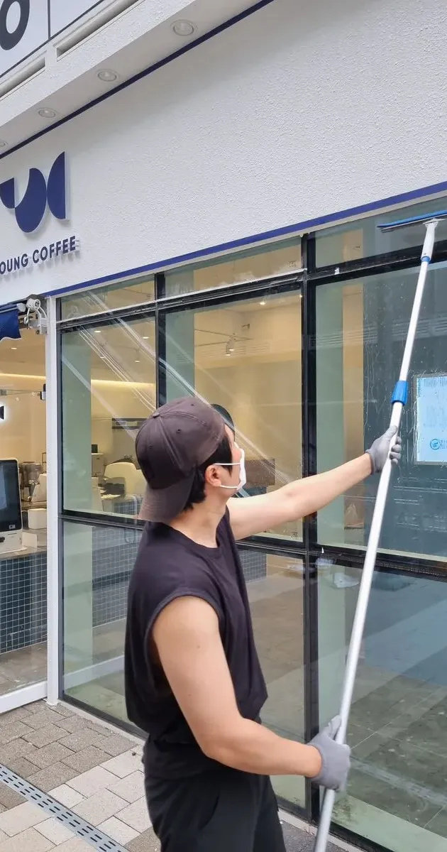 카페 준공 청소유리창 클린 플레이스 숨고 숨은고수