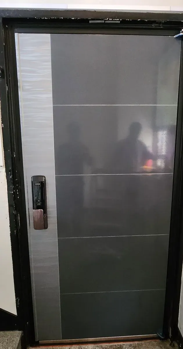 기존 방화문 철거후 신규방화문 시공완료 🔨 전대원 숨고 숨은고수