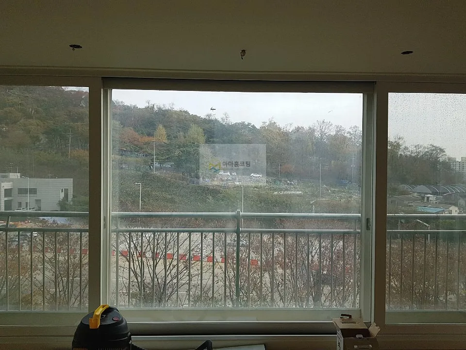인천 관교 동아 아파트 유리창 청소 작업 마마홈코팅 북부점 유리창 청소미세방충망롤방충망 숨고 숨은고수