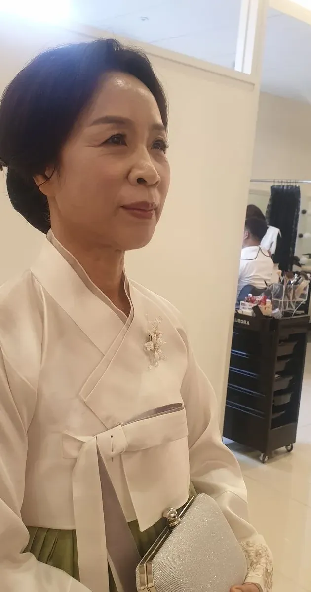 혼주메이크업 업스타일 허경선 숨고 숨은고수