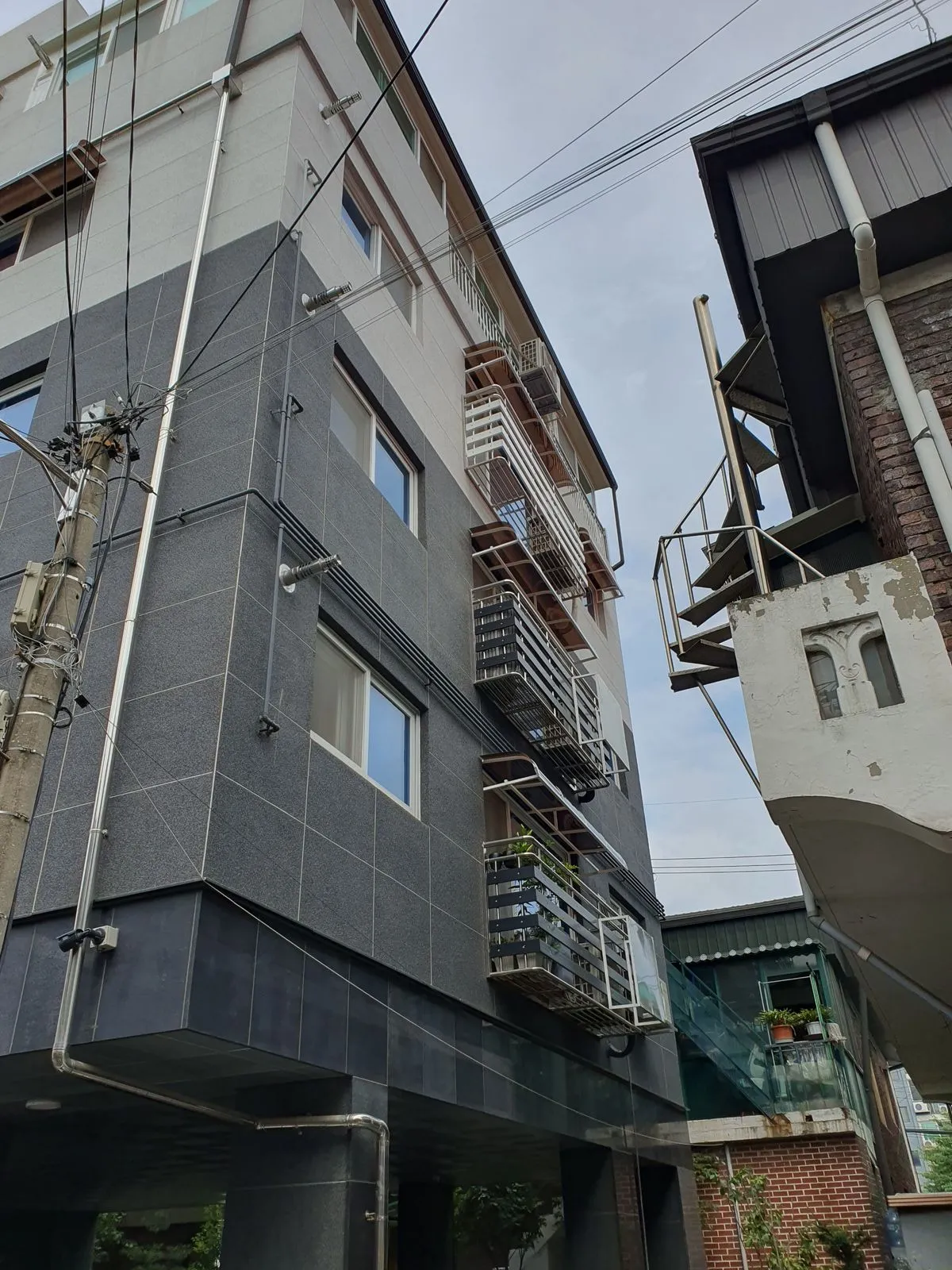 인천 간석동 신축 빌라 렉산 차양 시공 삼원공사 샷시 숨고 숨은고수