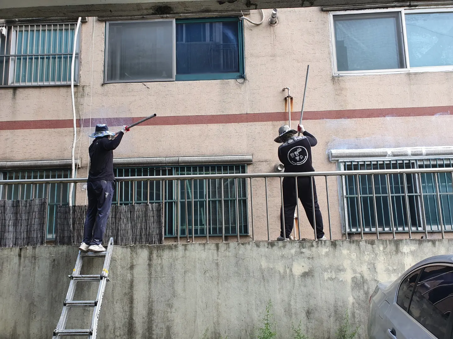 미추홀 외벽 드라이비트 작업 입니다 청년종합방수 숨고 숨은고수