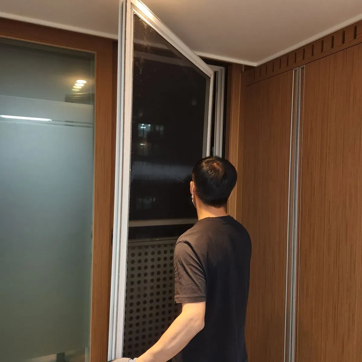 김포 고촌 동부센트레빌미세방충망교체외 인흥수 숨고 숨은고수