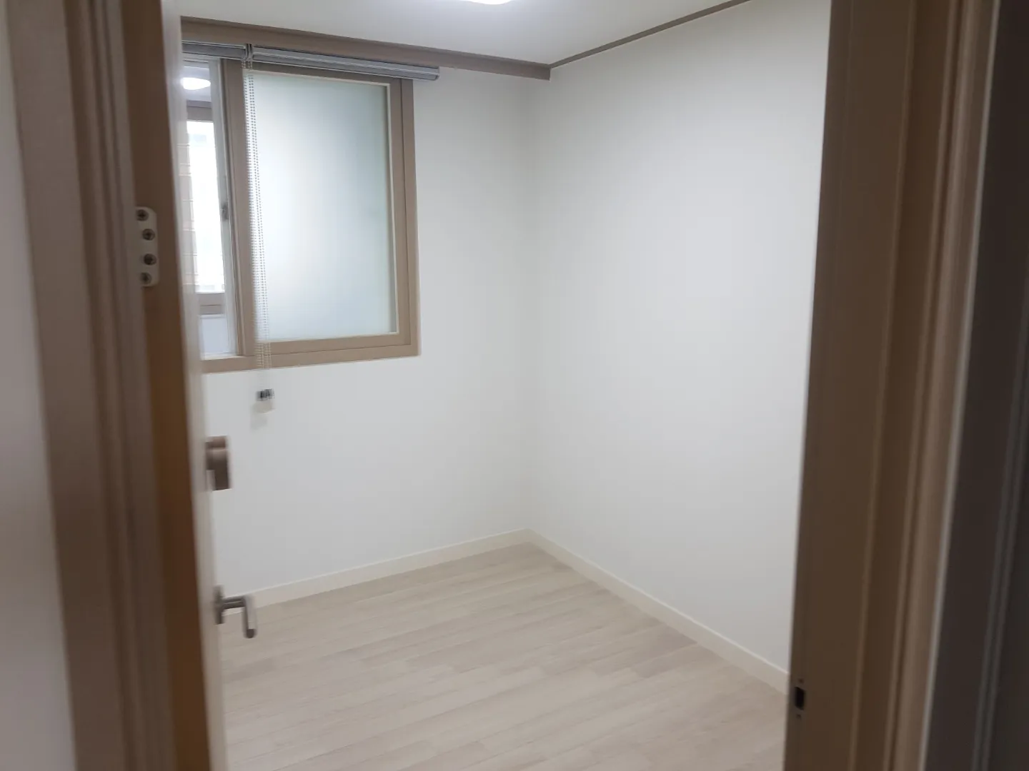 파주 금촌후곡마을 6단지 전체실크도배and전체강마루시공 해강디자인 숨고 숨은고수