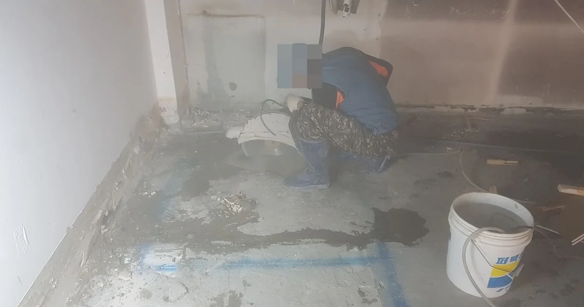 덤웨이터 설치위한 바닥 컷팅 동서울 철거and폐기물 숨고 숨은고수