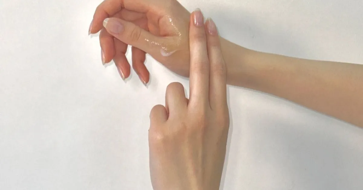 화장품 손 모델 물망울 숨고 숨은고수