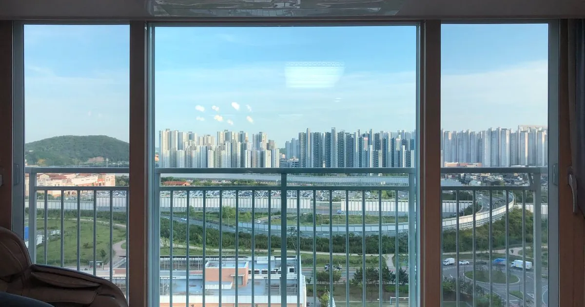 배곧 중흥s클래스 34평 거실창 깨끗한하루 숨고 숨은고수