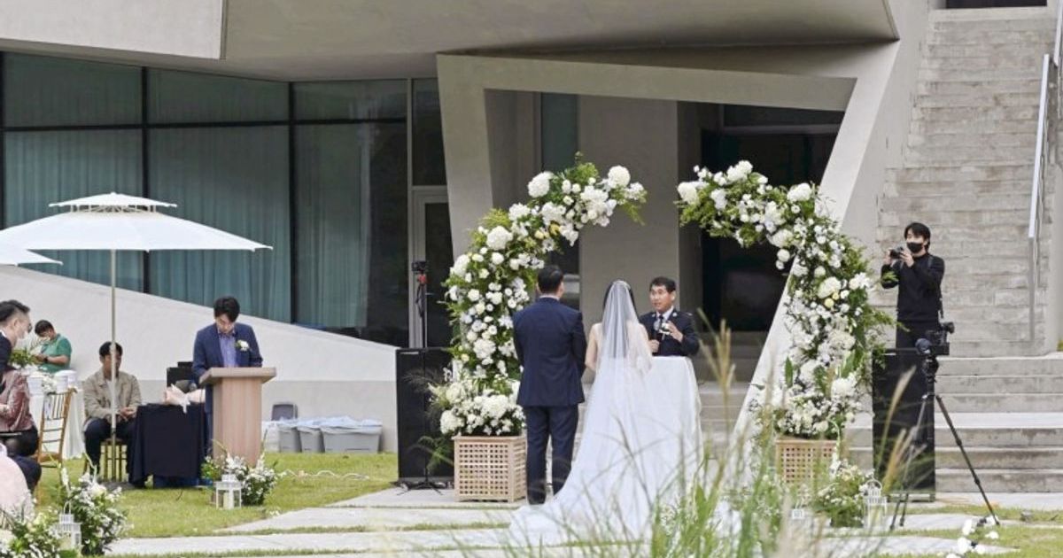 웨딩 화이트톤 웨딩 전문 부부플라워 업체 숨고 숨은고수