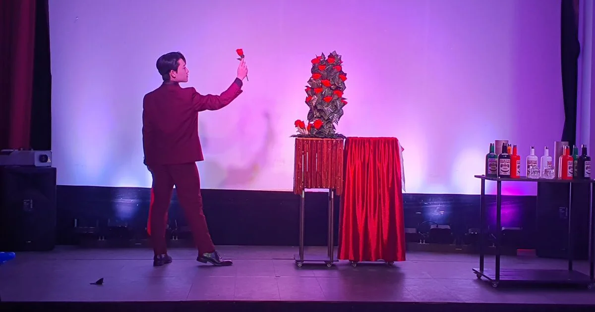 소극장 초대 관객참여형 마술 쇼and벌룬 쇼 마술사 신성호 High Magic Ent 숨고 숨은고수