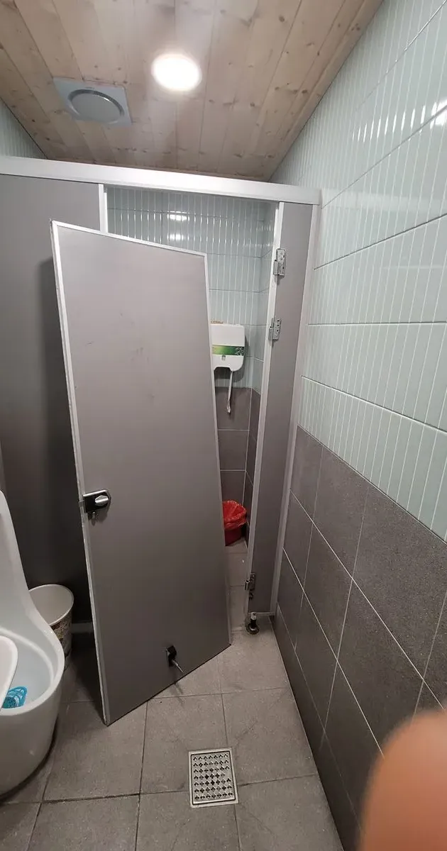 화장실 문큐비클 보수 비에스토탈ㅡ금세환 숨고 숨은고수