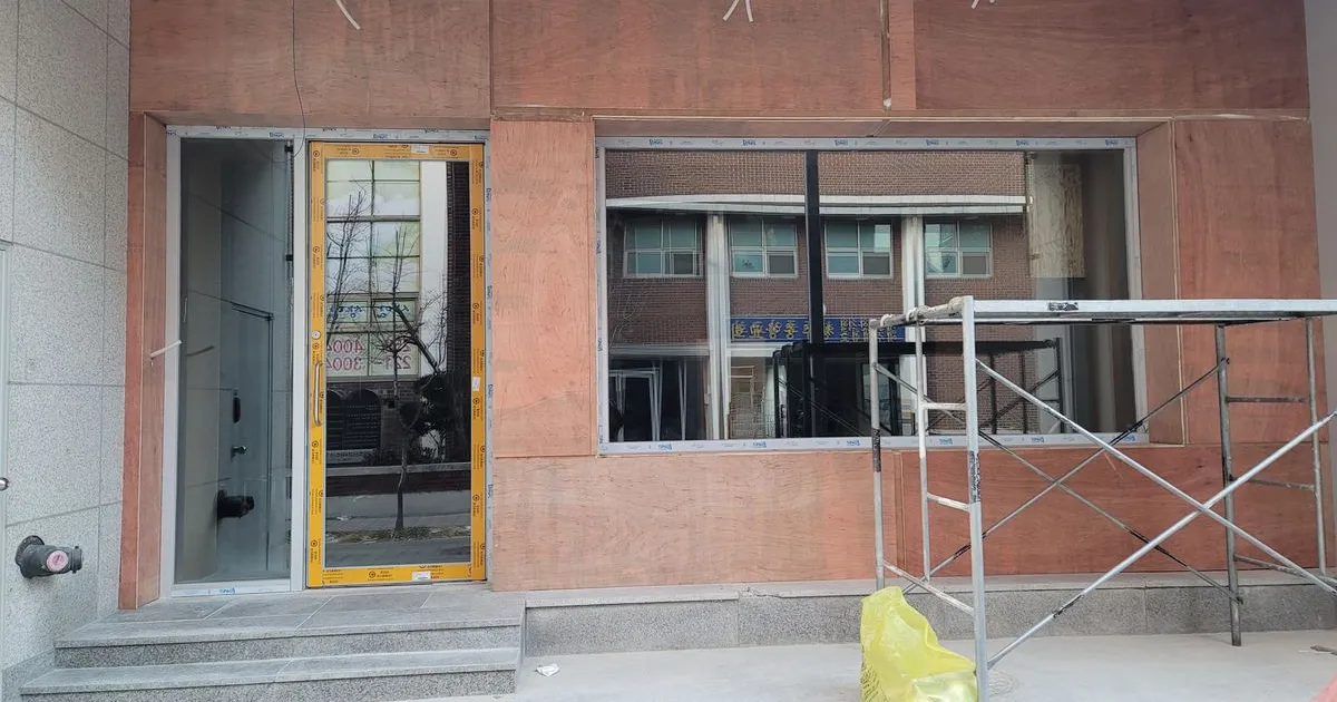 성안길 창호시공 현장 유회현 숨고 숨은고수