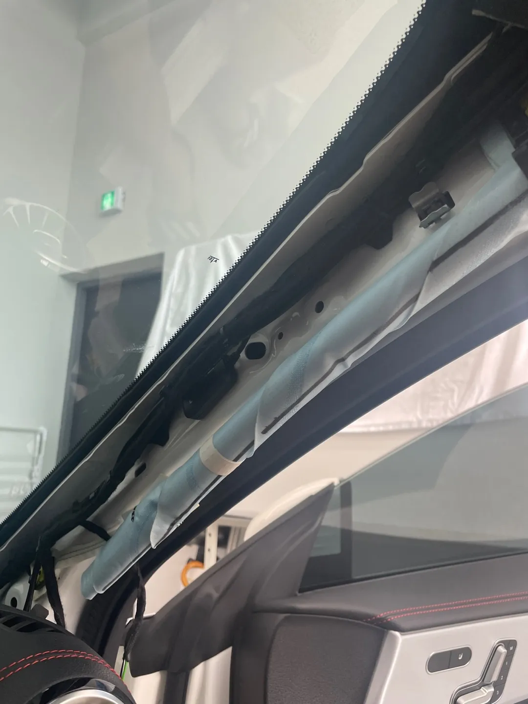 벤츠 Cla250 아이나비 블랙박스 보조배터리 장착 메테오틴트 숨고 숨은고수